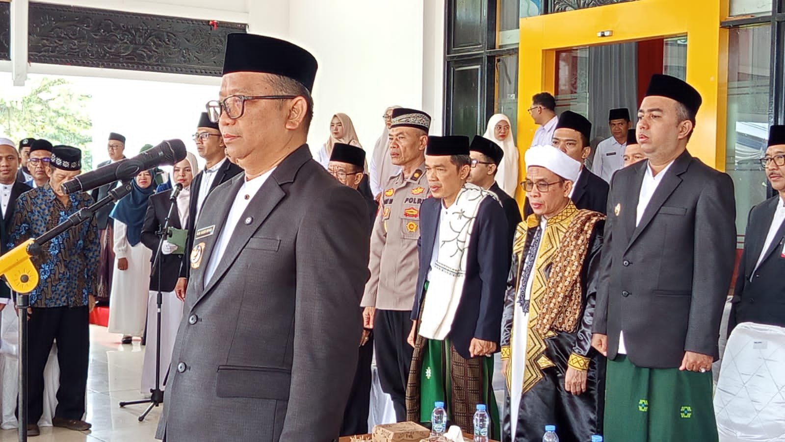 Kemenag Tabalong | Bupati Tabalong Pimpin Apel Hari Santri Nasional 2025